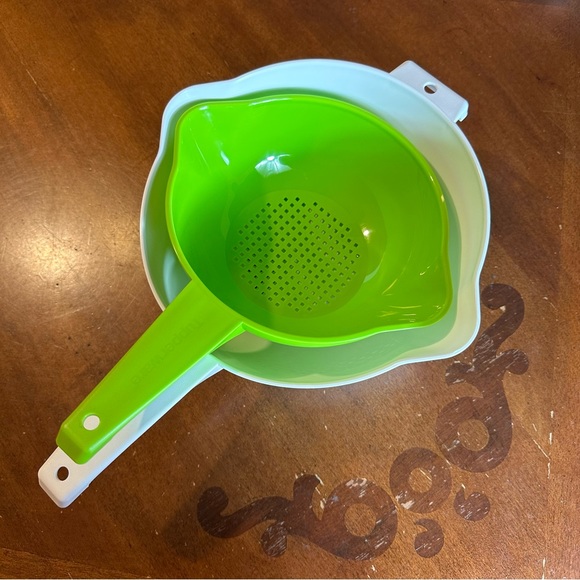 Tupperware | Kitchen | Tupperware Strainer Set | Poshmark
